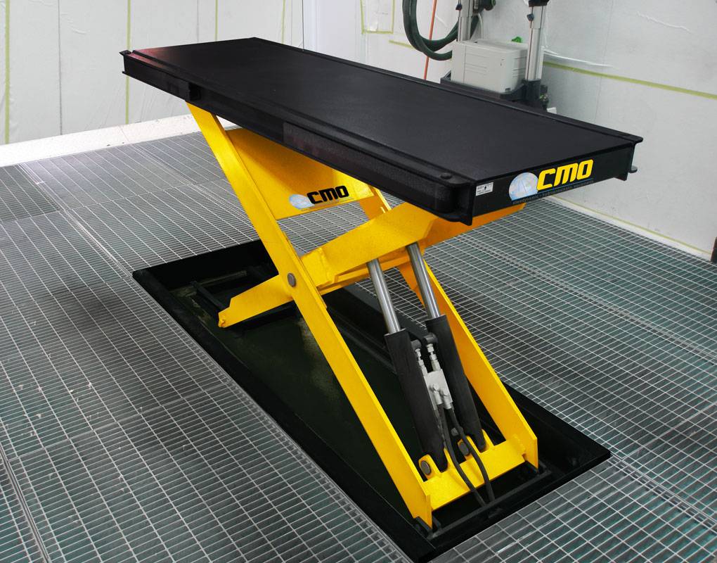 Lift for spray booths and preparation areas UP TO PAINT